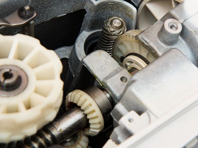 How to Replace Sewing Machine Gears – [Beginners Guide]
