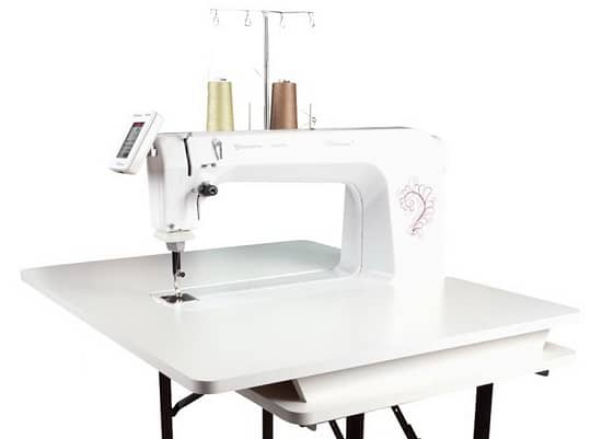 6 Best Sit Down Longarm Quilting Machines (Oct.) 2023